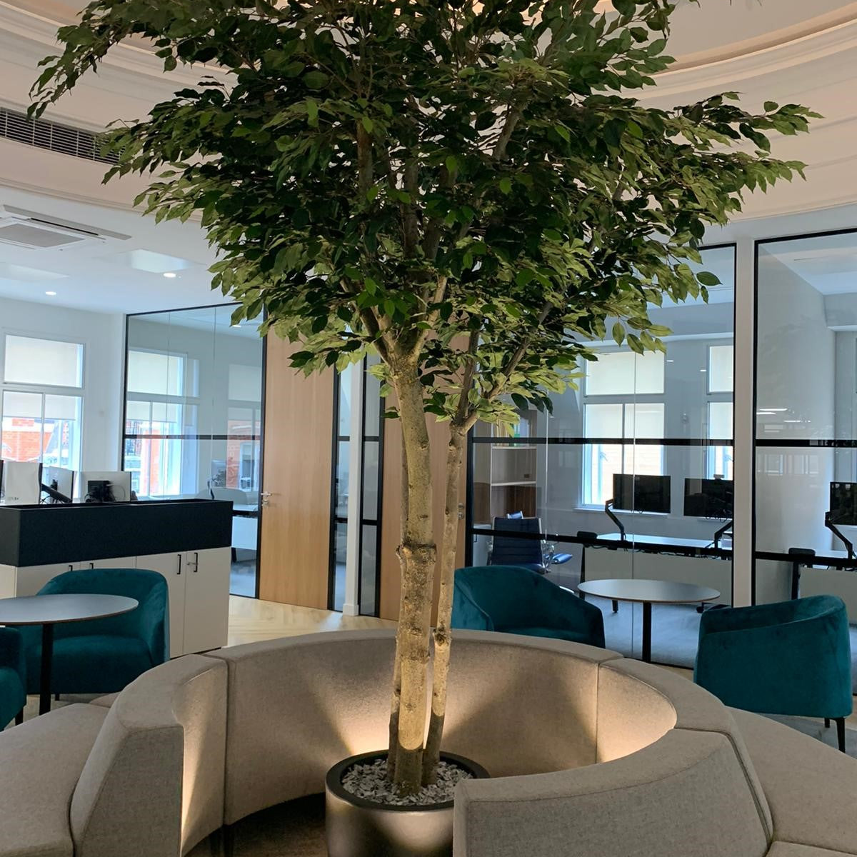 large tree artificial